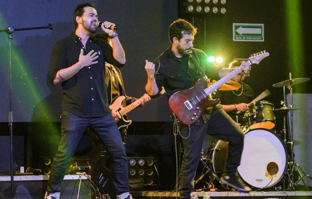 Grupo español Paralelo 40 rinde homenaje a México | Notisistema