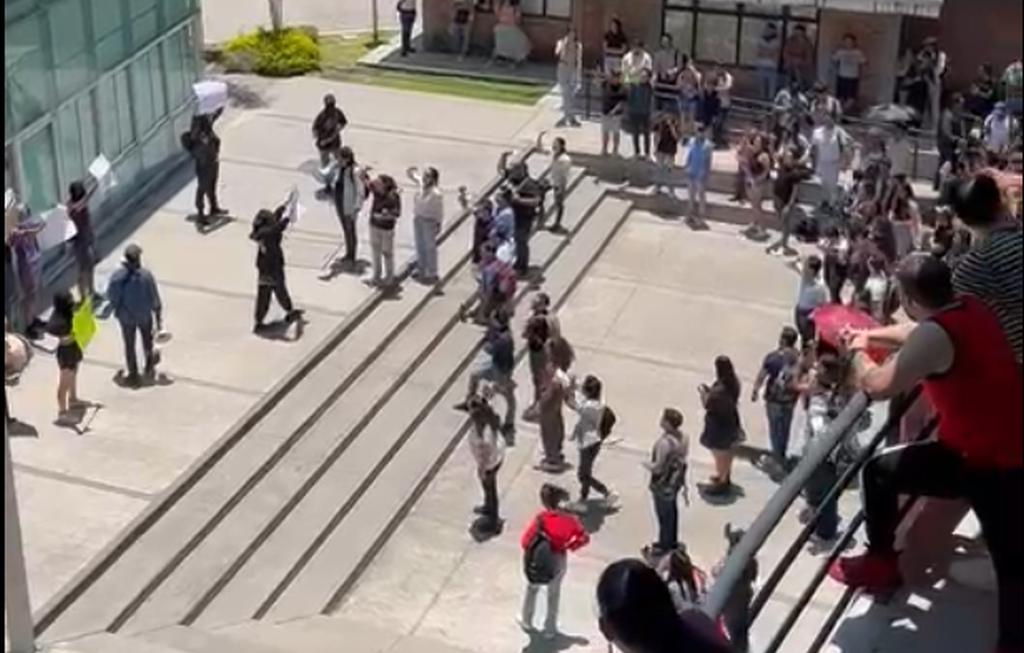 Estudiantes del CUCSH piden resolver problemática en el Centro ...