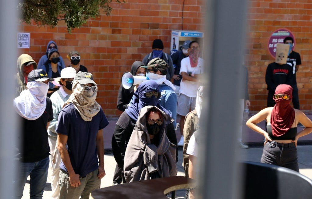 Cumple 24 horas la toma de estudiantes en CUCSH | Notisistema