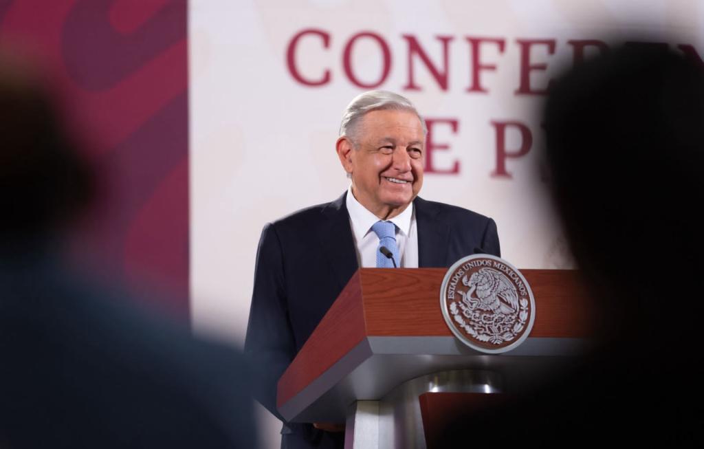 AMLO presume inversión extranjera récord en 2023 | Notisistema