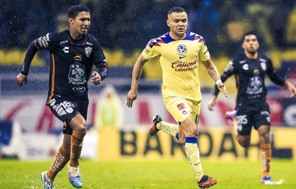 América golea a los Tuzos y se confirma como líder de la Liga MX ...