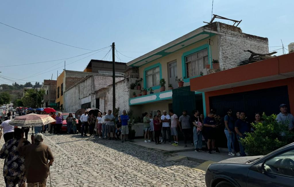 Con fila especial agilizan la votación de adultos mayores | Notisistema