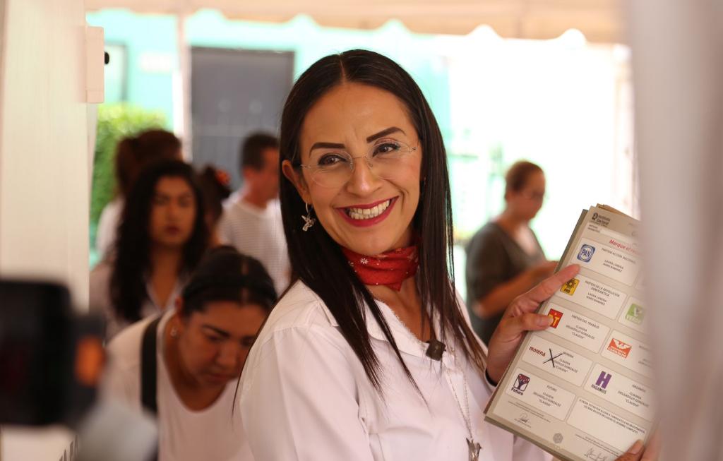 Laura Imelda Pérez celebra primeros resultados del PREP | Notisistema
