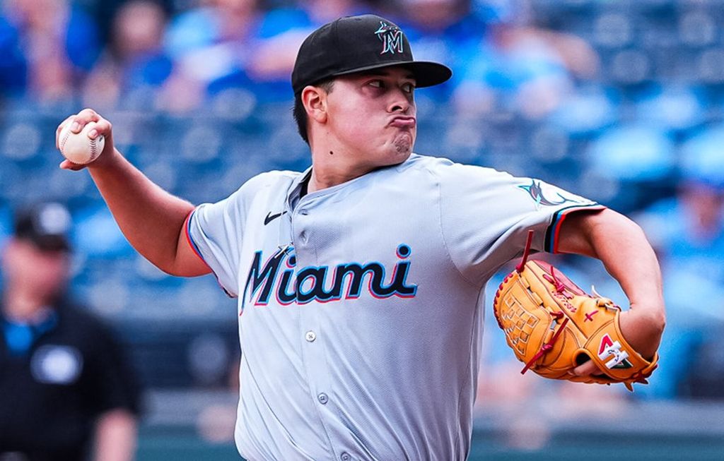 El pitcher mexicano Bellozo debuta en Grandes Ligas con los Marlins ...