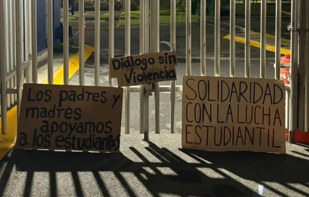 Estudiantes toman CUCSH en protesta contra violencia y represión ...
